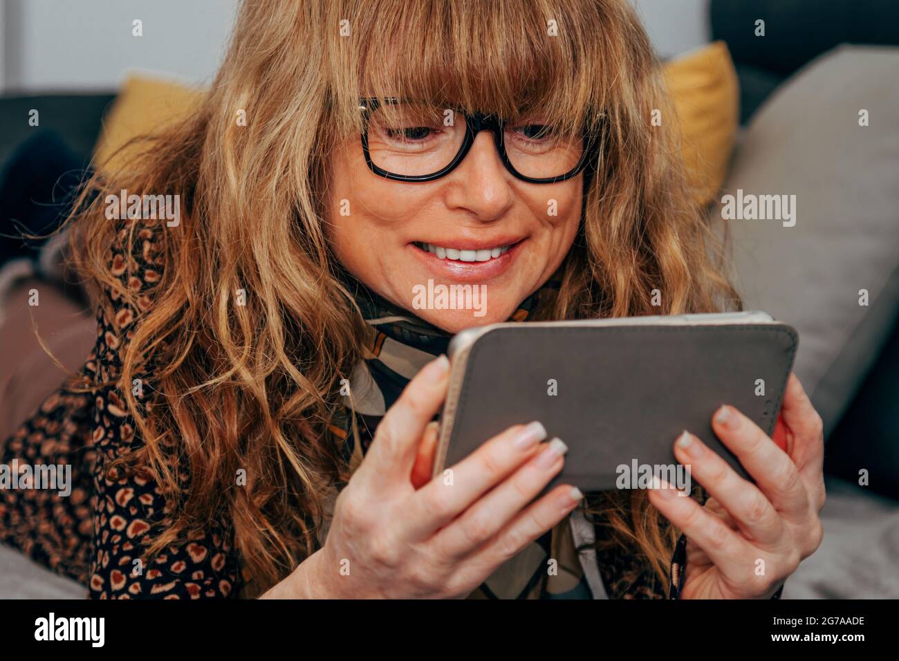 Deaf woman hi-res stock photography and images - Alamy