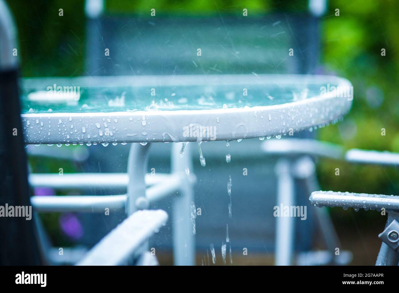 Picnic Rain High Resolution Stock Photography and Images - Alamy