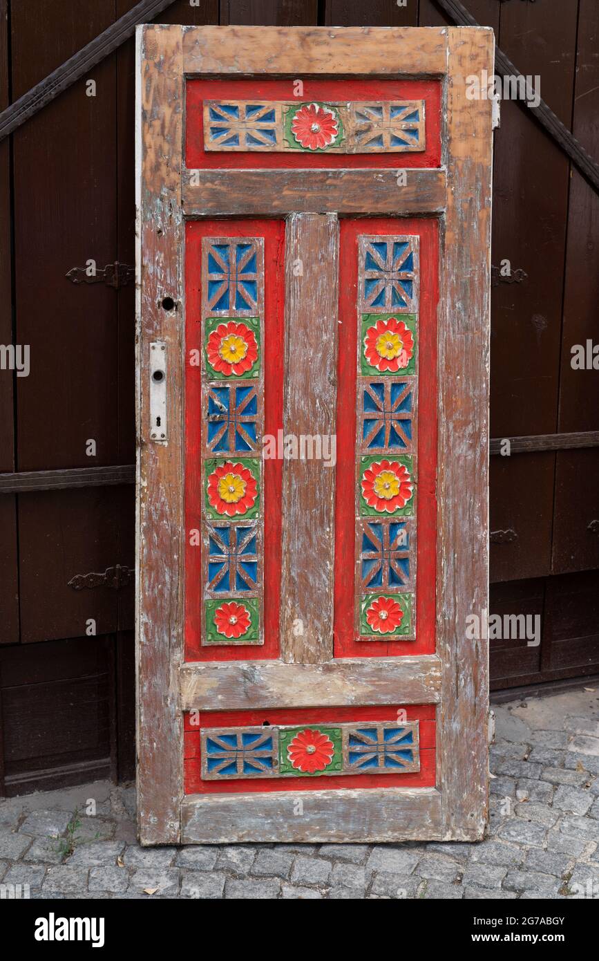 Traditional carved turkish house door Stock Photo - Alamy