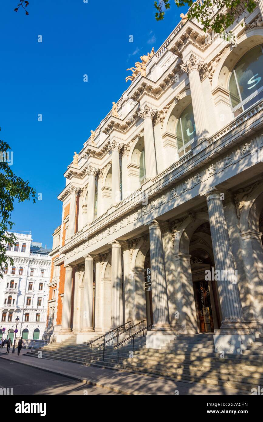 Borse Vienna High Resolution Stock Photography and Images - Alamy