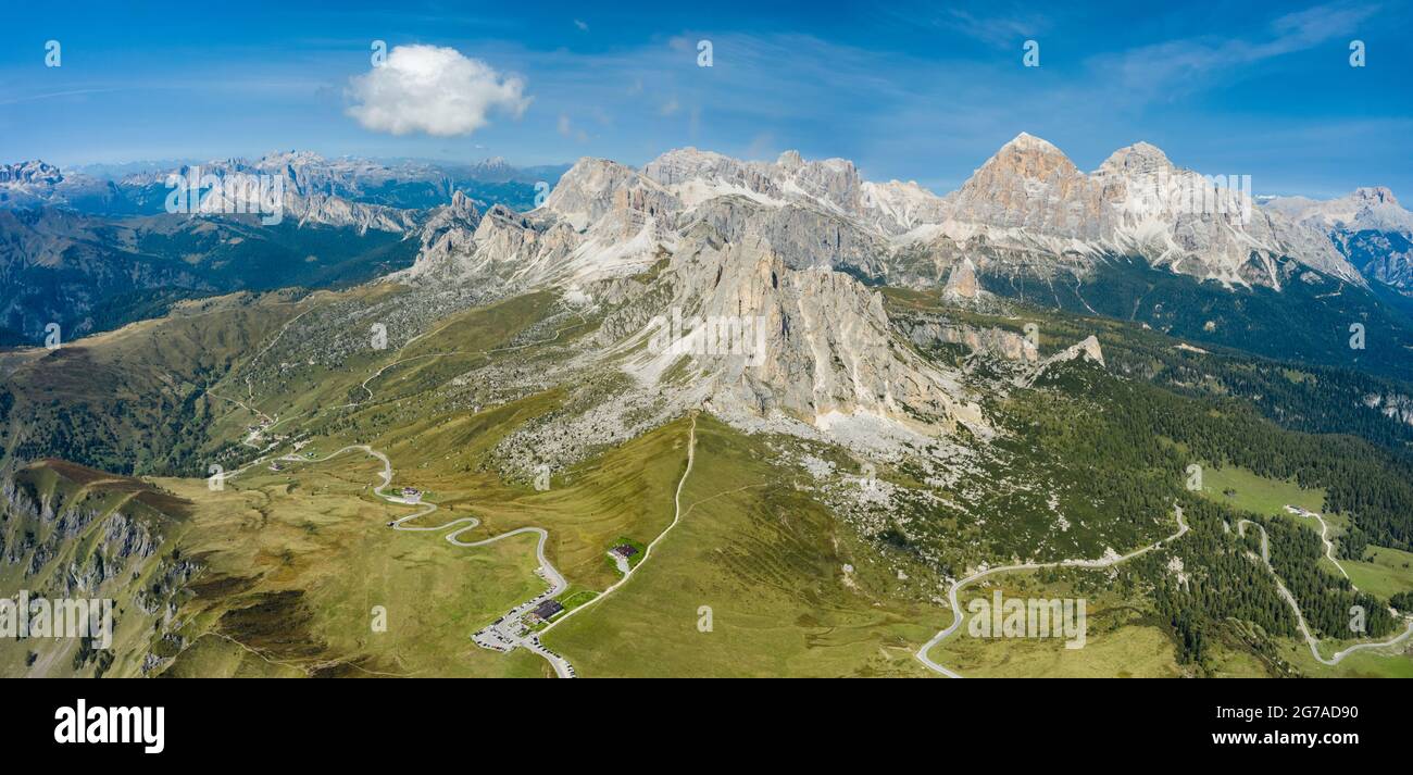 Passo giau beautiful mountains in dolomites alps hi-res stock ...