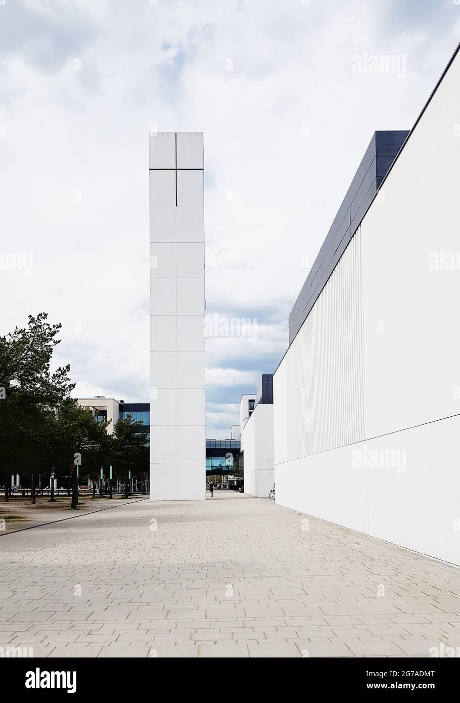 Human tower building hi-res stock photography and images - Alamy