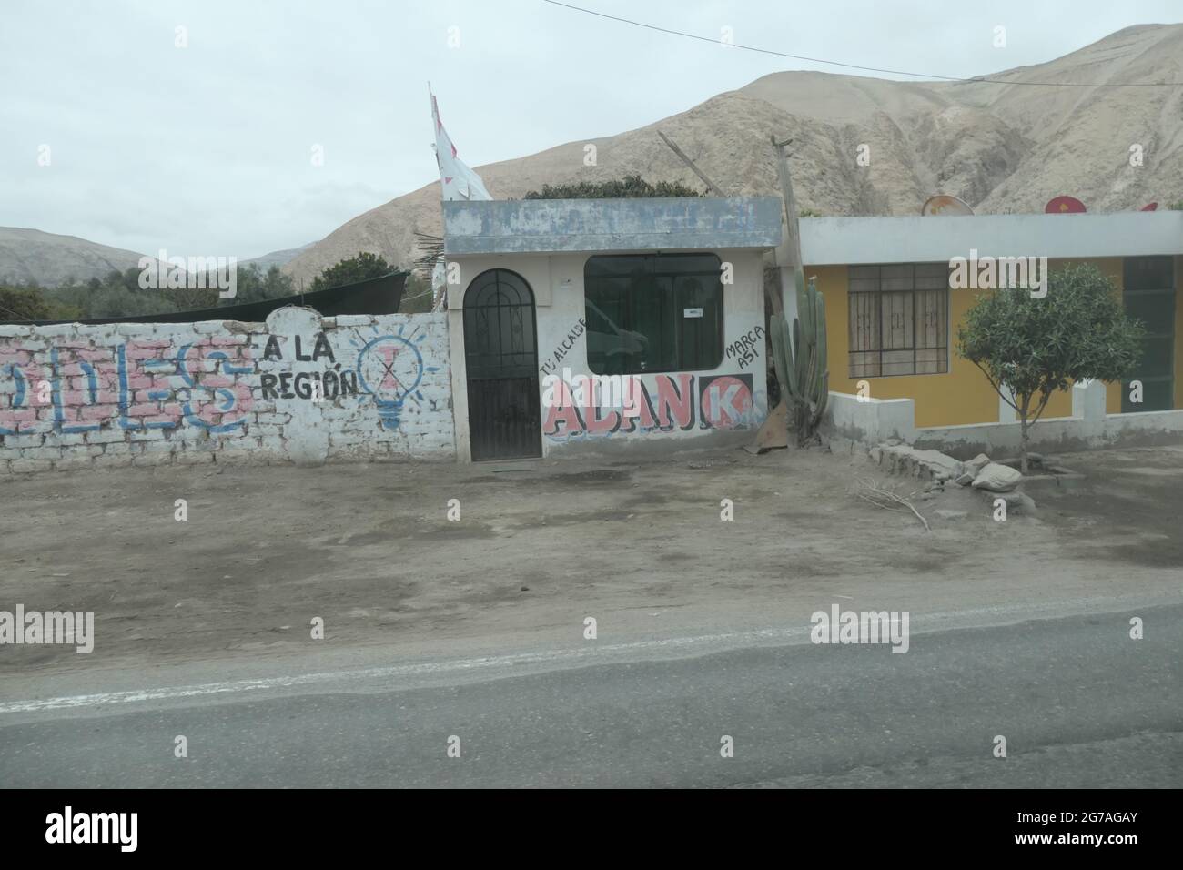 Village house and Mountains in Peru Stock Photo - Alamy