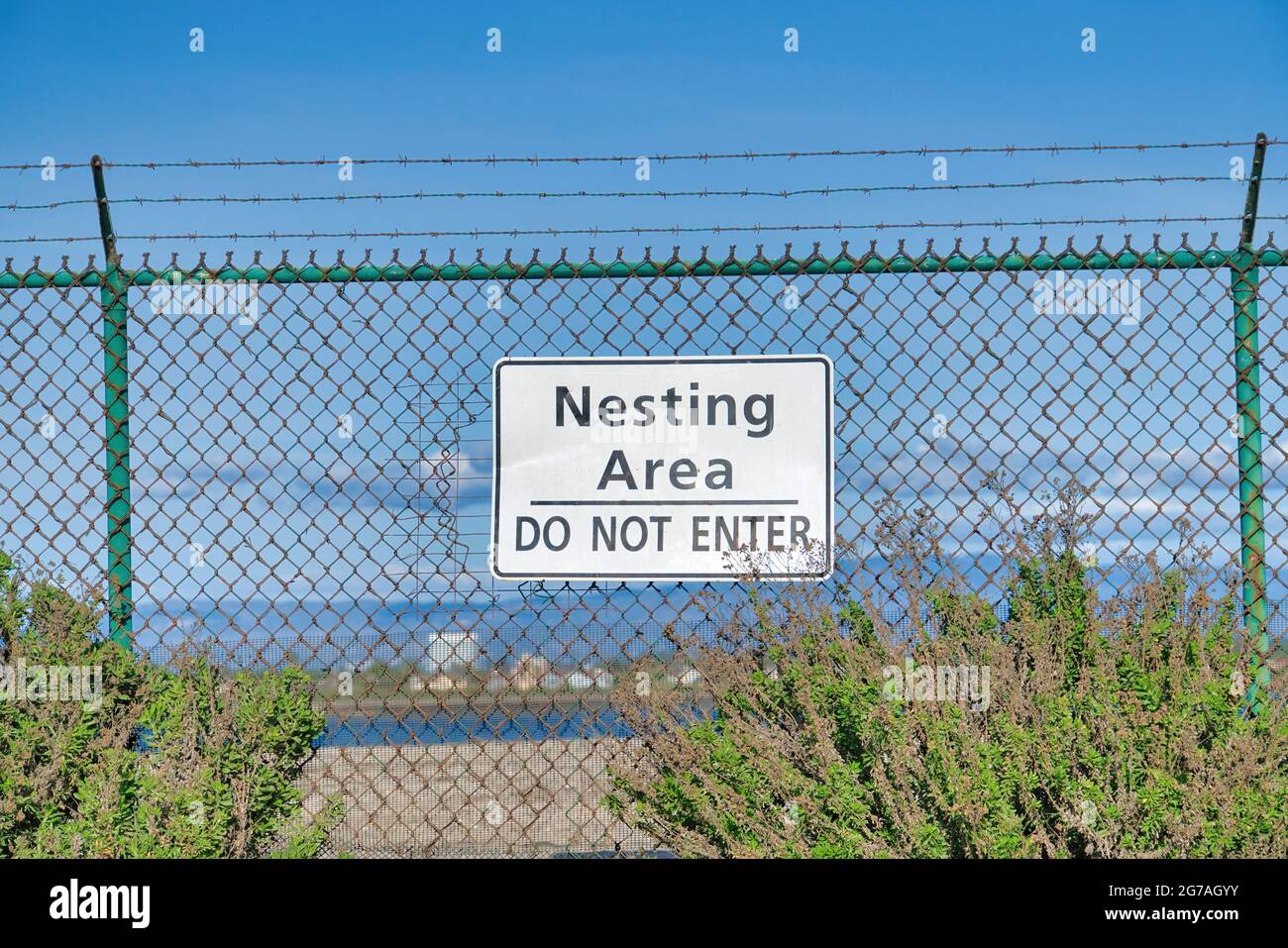 Nesting area warning sign hi-res stock photography and images - Alamy