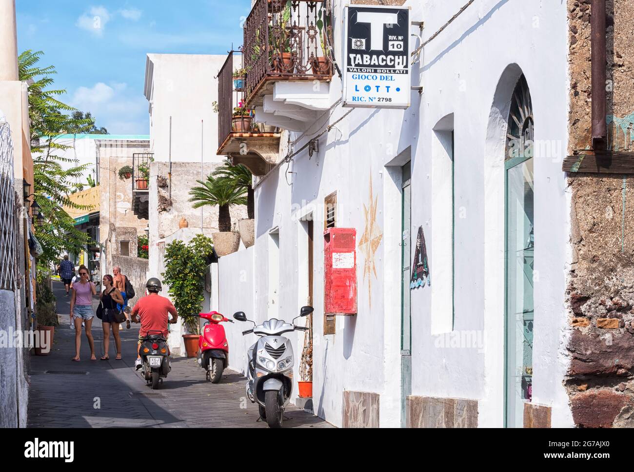Stret of the village hi-res stock photography and images - Alamy