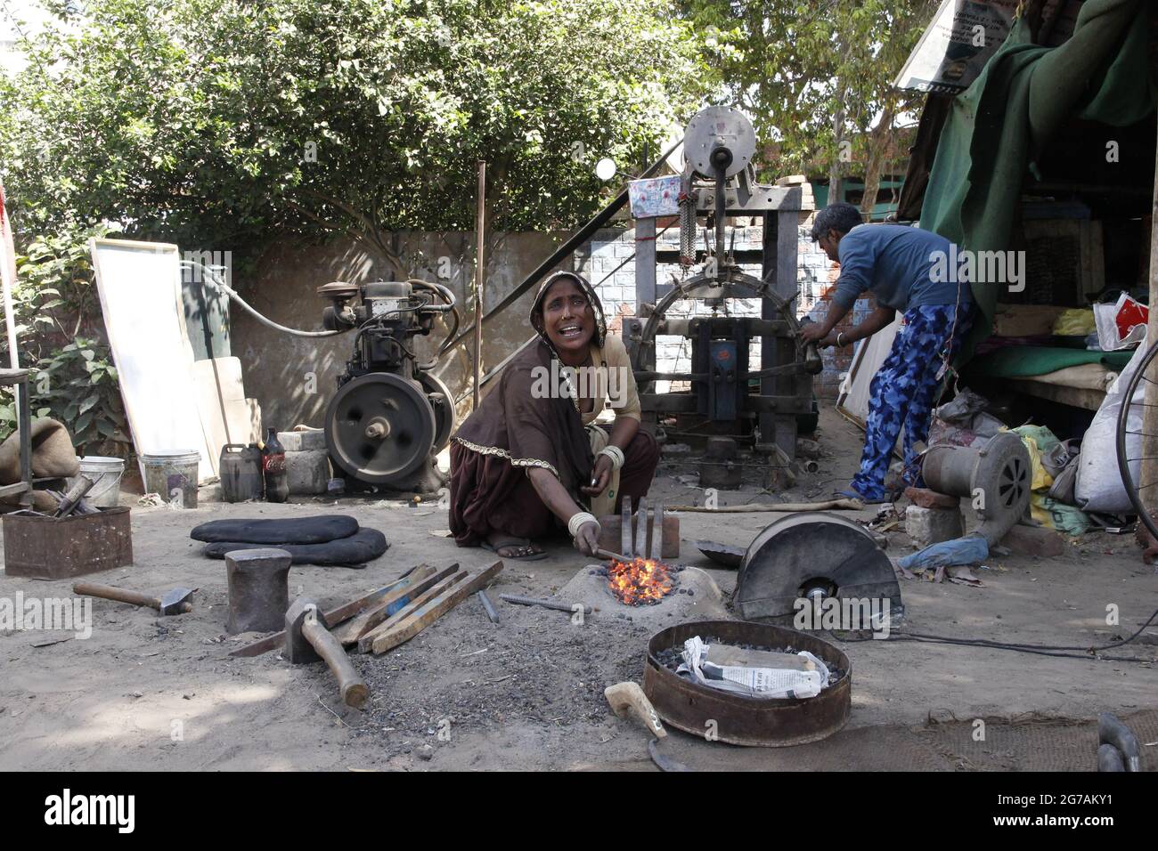 Indian blacksmith hi-res stock photography and images - Alamy