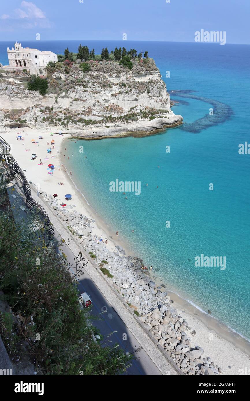 Spiaggia di tropea hi-res stock photography and images - Alamy