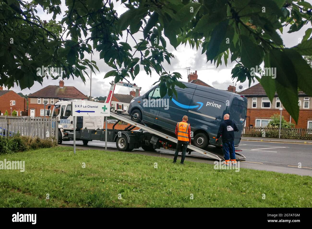 Amazon Prime Van Breakdown Stock Photo - Alamy