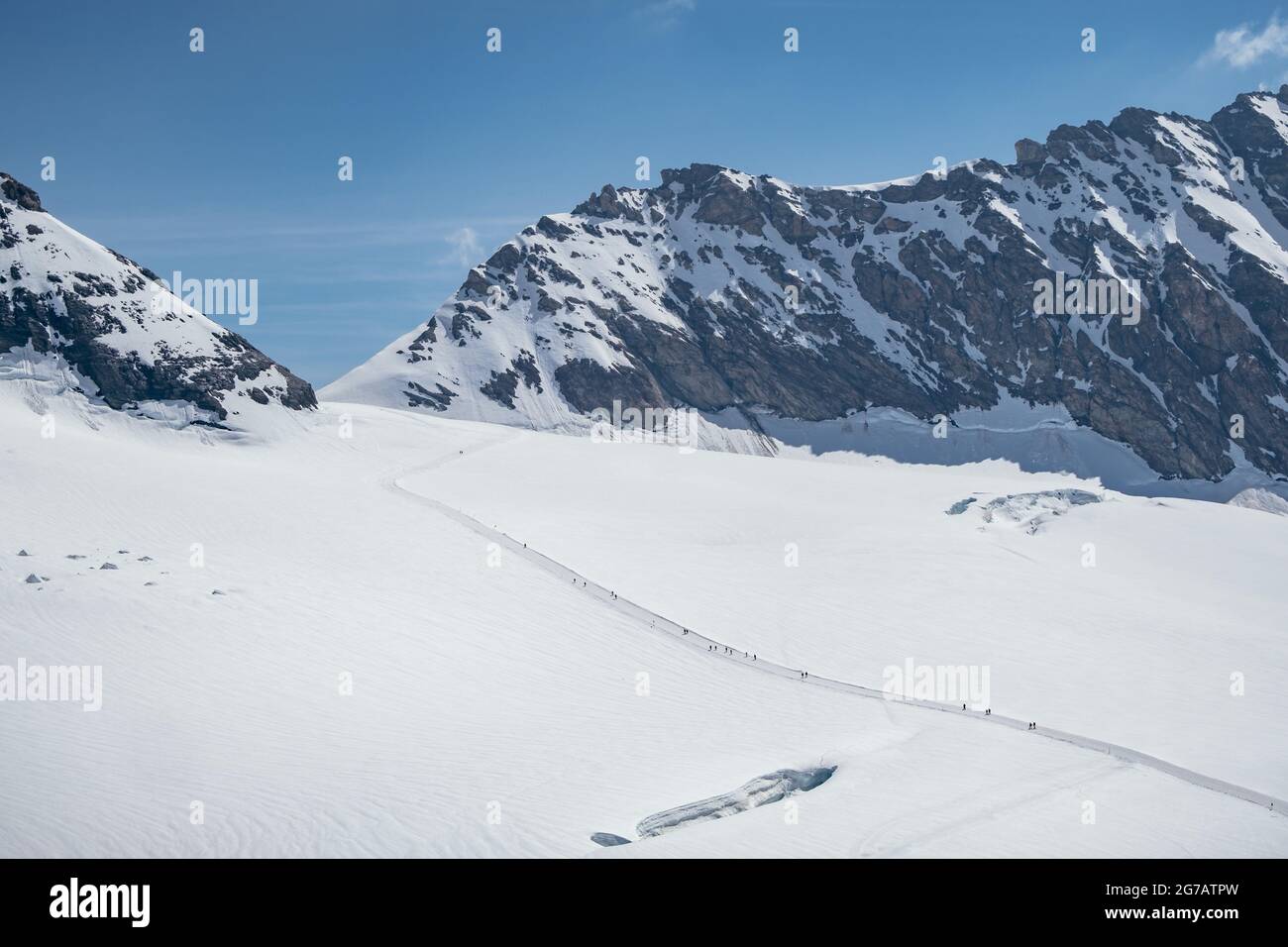 Hiking Trail in the Snow - view from Jungfraujoch Sphinx Observatory ...