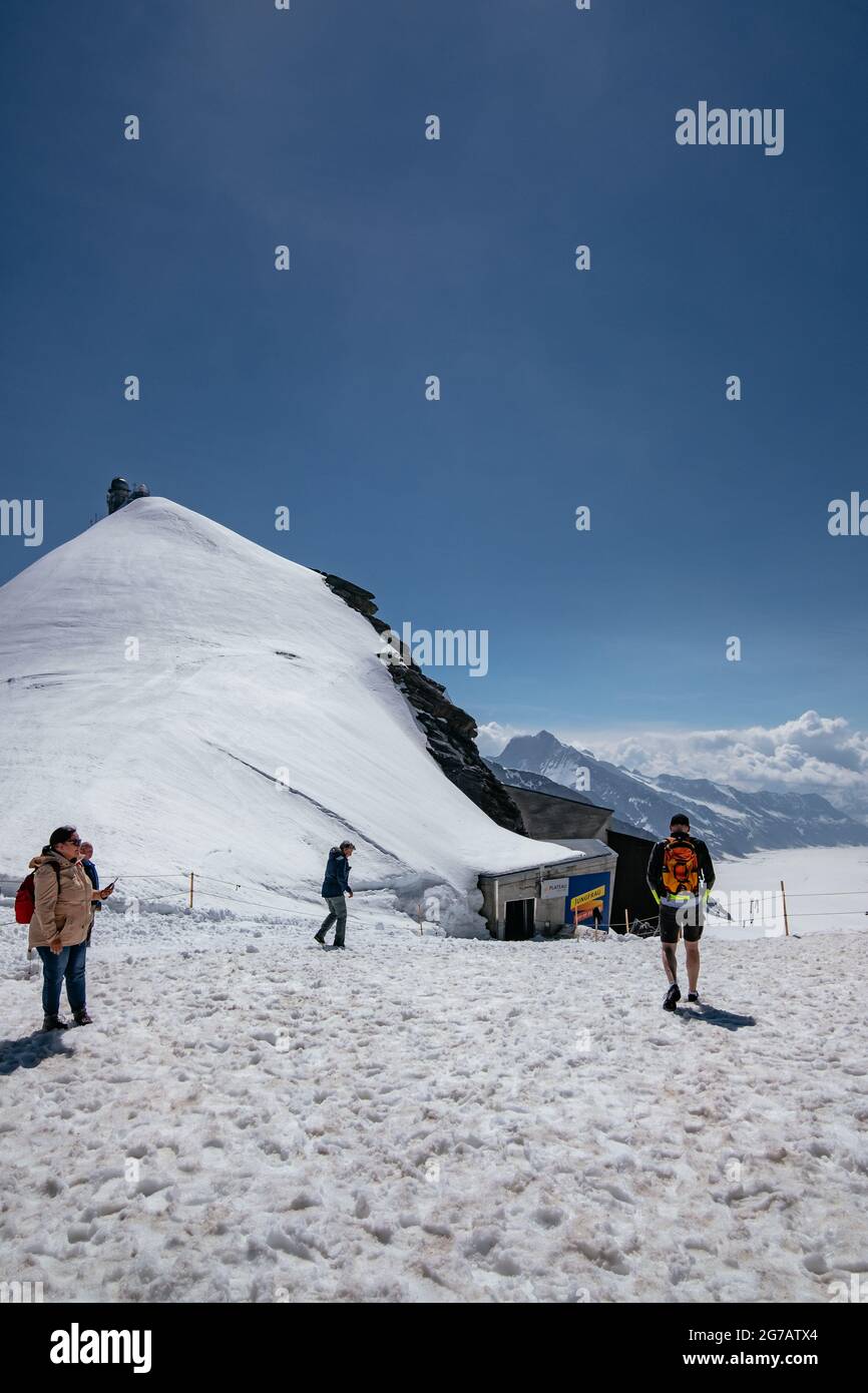 Tourists in the Snow - Jungfraujoch Sphinx Observatory - Jungfrau ...