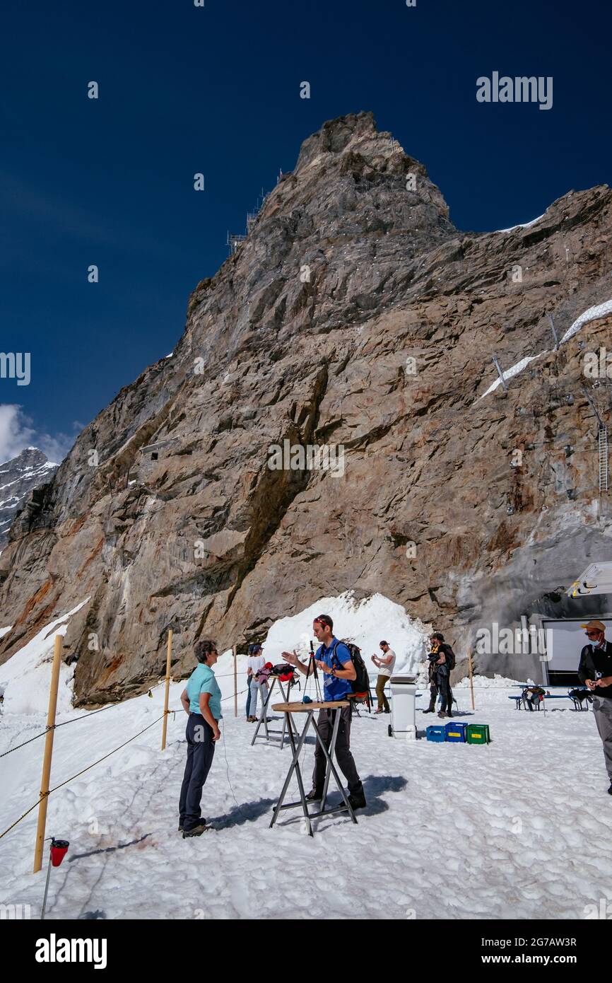 Tourists in the Snow - Jungfraujoch Sphinx Observatory - Jungfrau ...