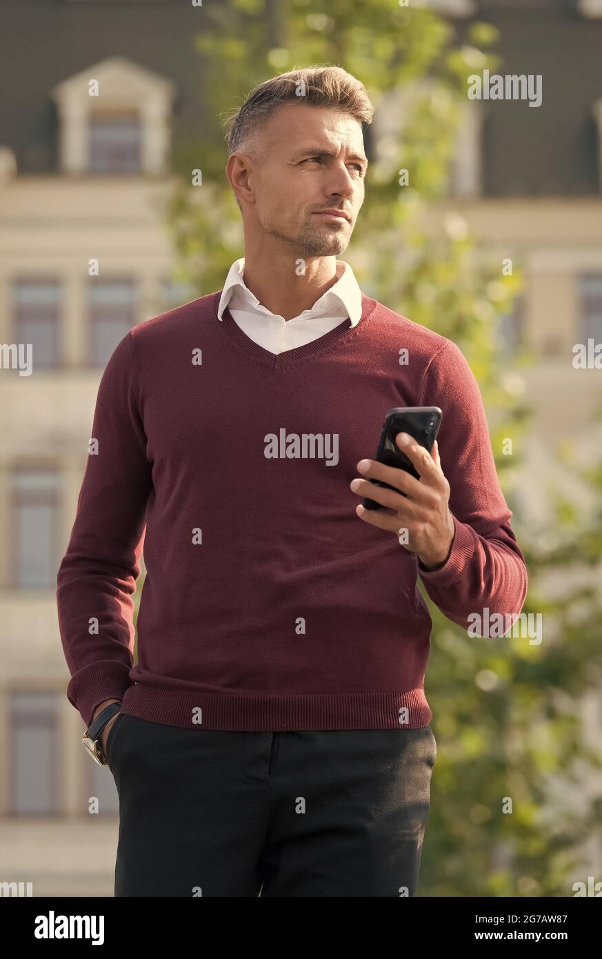 Send message. Mobile lifestyle. Online communication. Modern ...