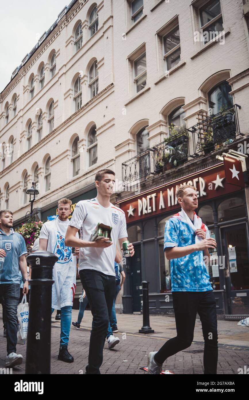 London | UK - 2021.07.12: English people fans with beer and alcohol ...