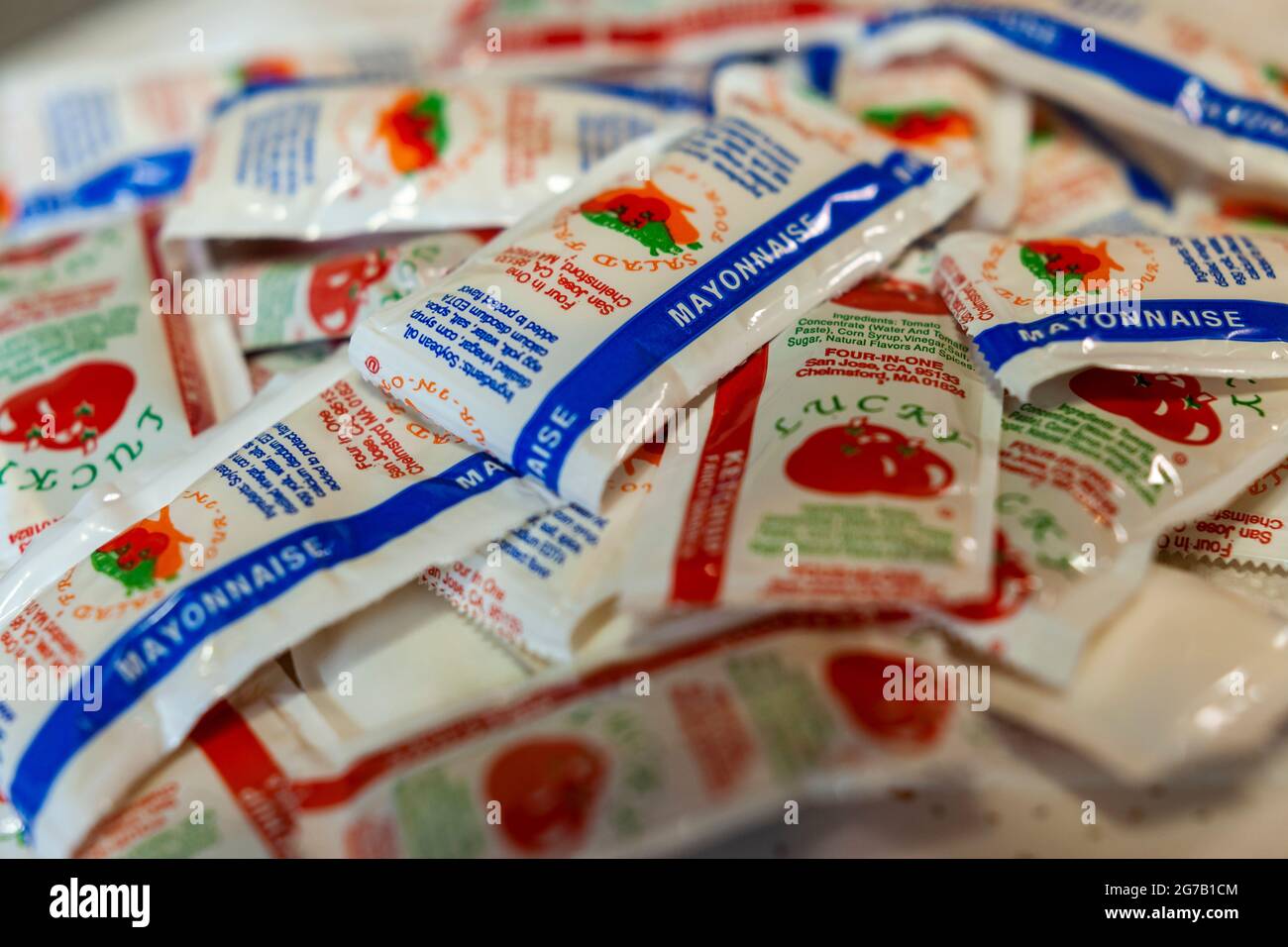 Mayonnaise packet hi-res stock photography and images - Alamy