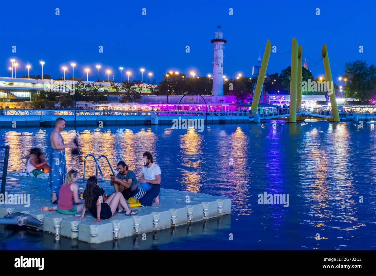 On the neue donau river new danube in 22 donaustadt hi-res stock ...