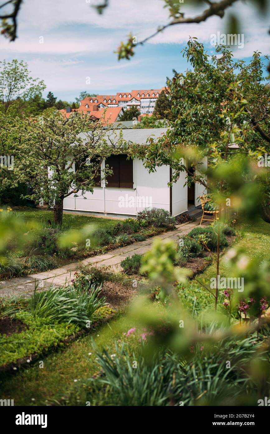 Gazebo in the green hi-res stock photography and images - Alamy