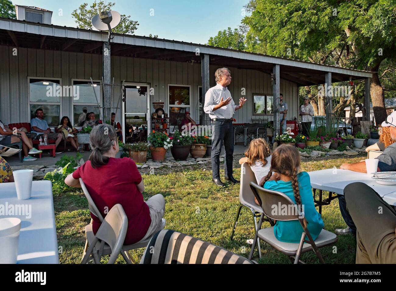 Former Kansas Governor Dr. Jeff Colyer addresses the Lyon County ...