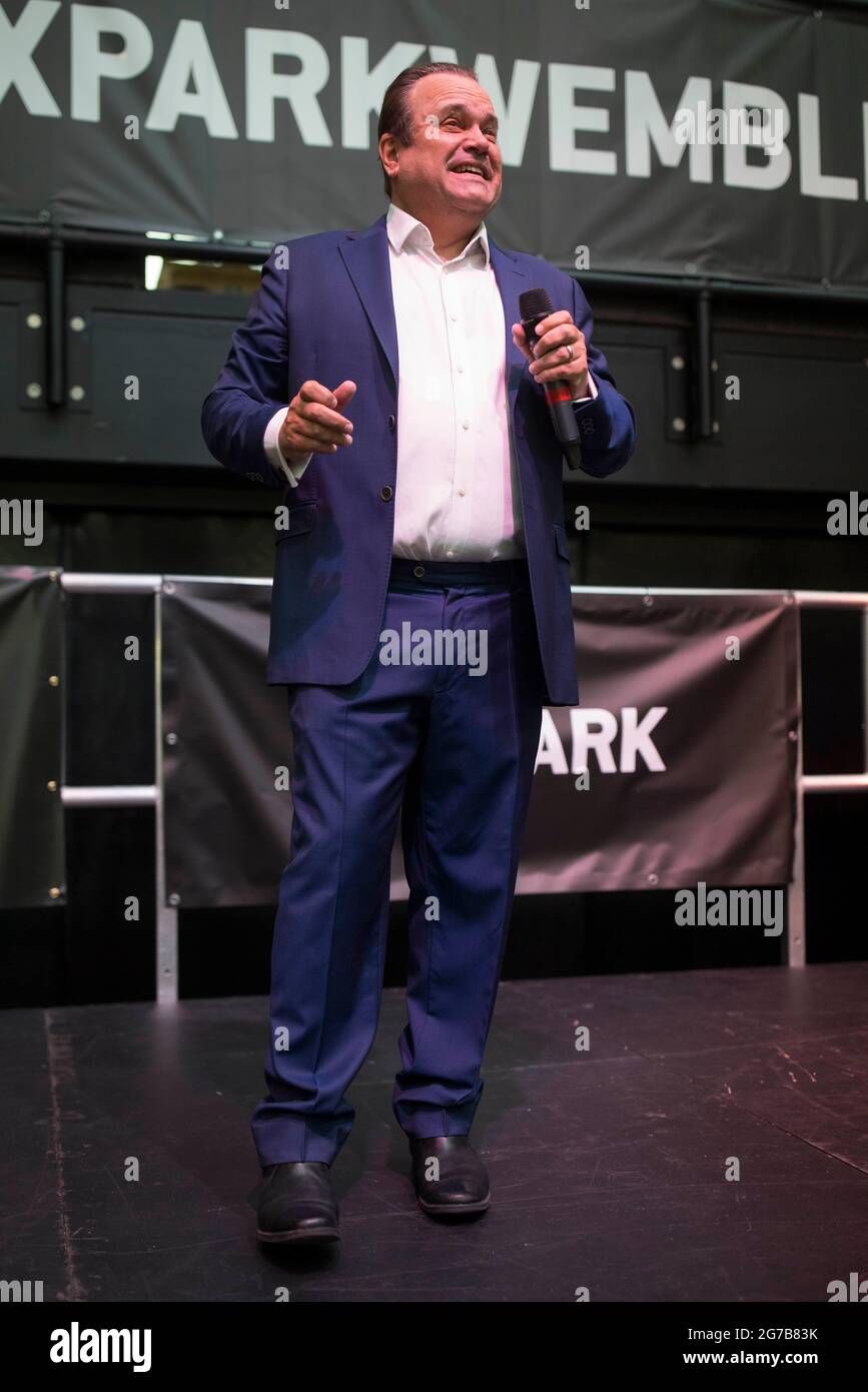 Shaun Williamson best known as Barry from Eastenders, sings Sweet ...