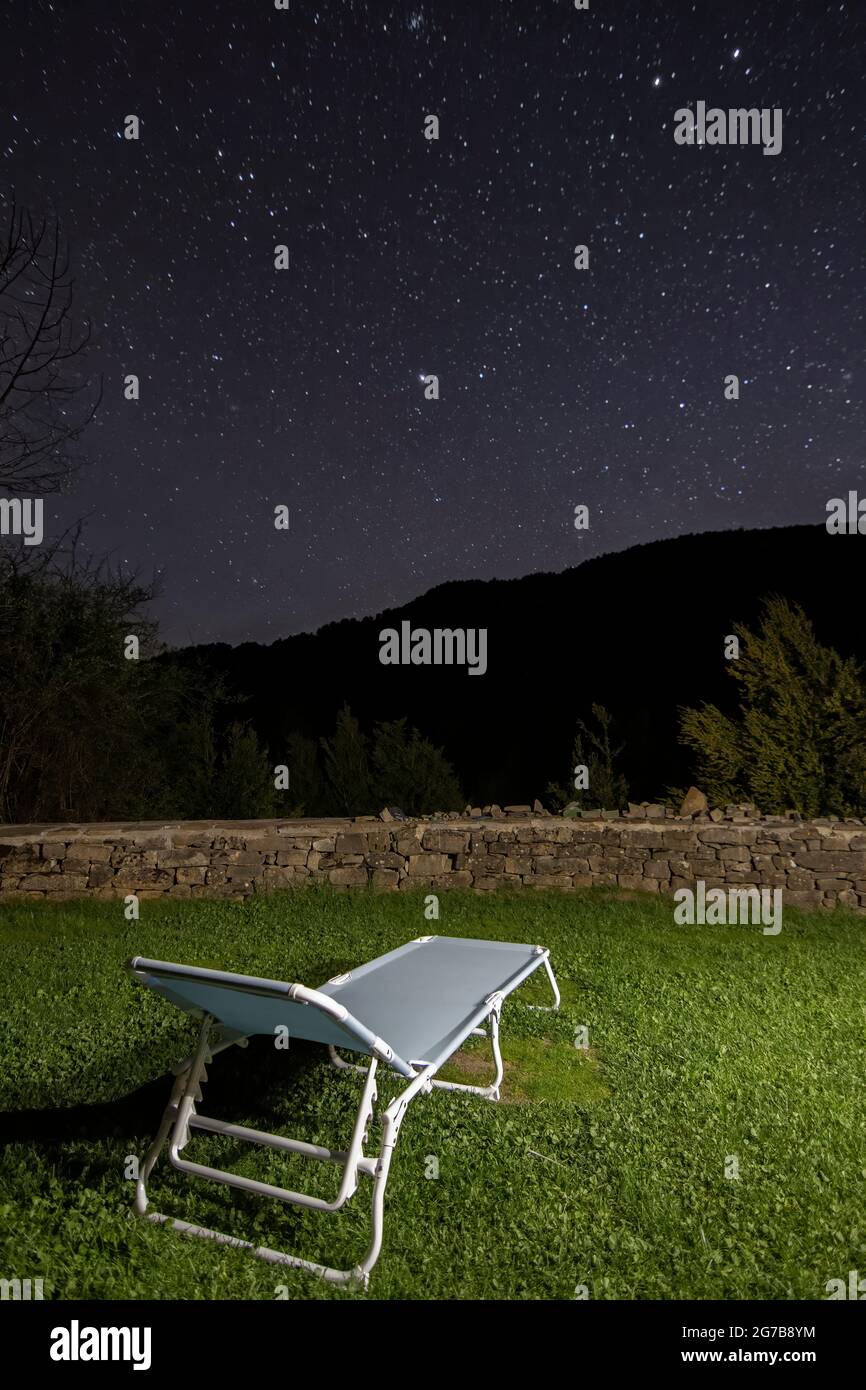 Sleep under stars garden hi-res stock photography and images - Alamy