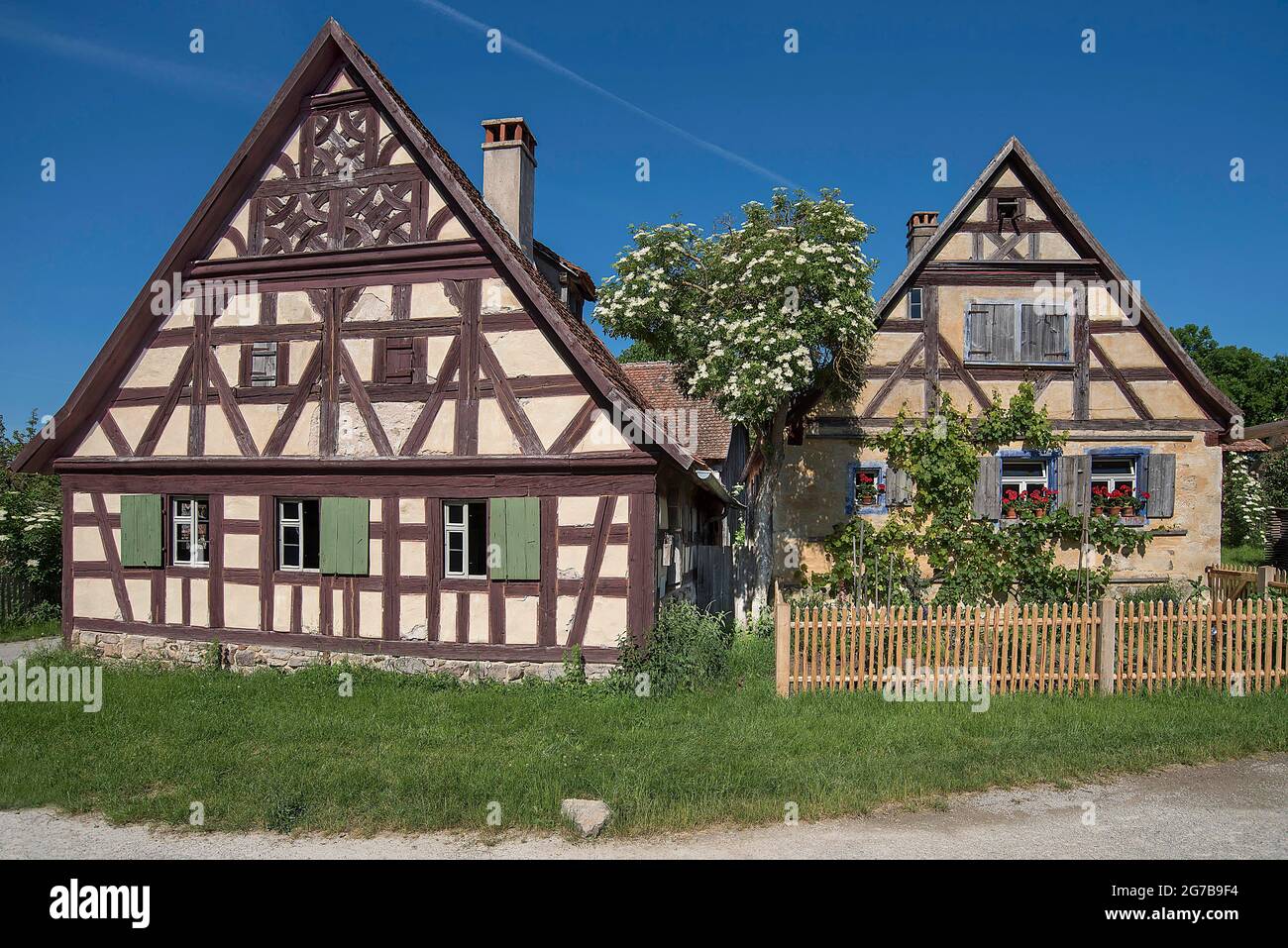 Houses of small farmers, on the left half-timbered house built in front ...