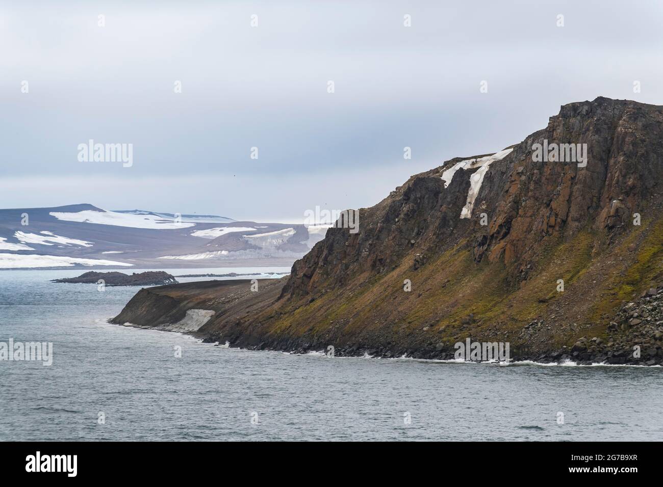 Dry cliff on Champ Island, Franz Josef Land archipelago, Russia Stock Photo - Alamy