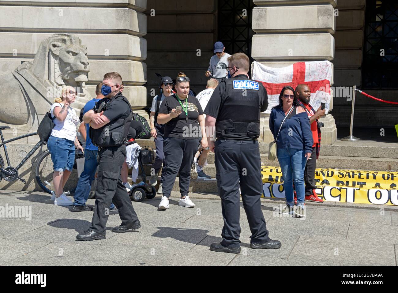 Intervene hi-res stock photography and images - Alamy