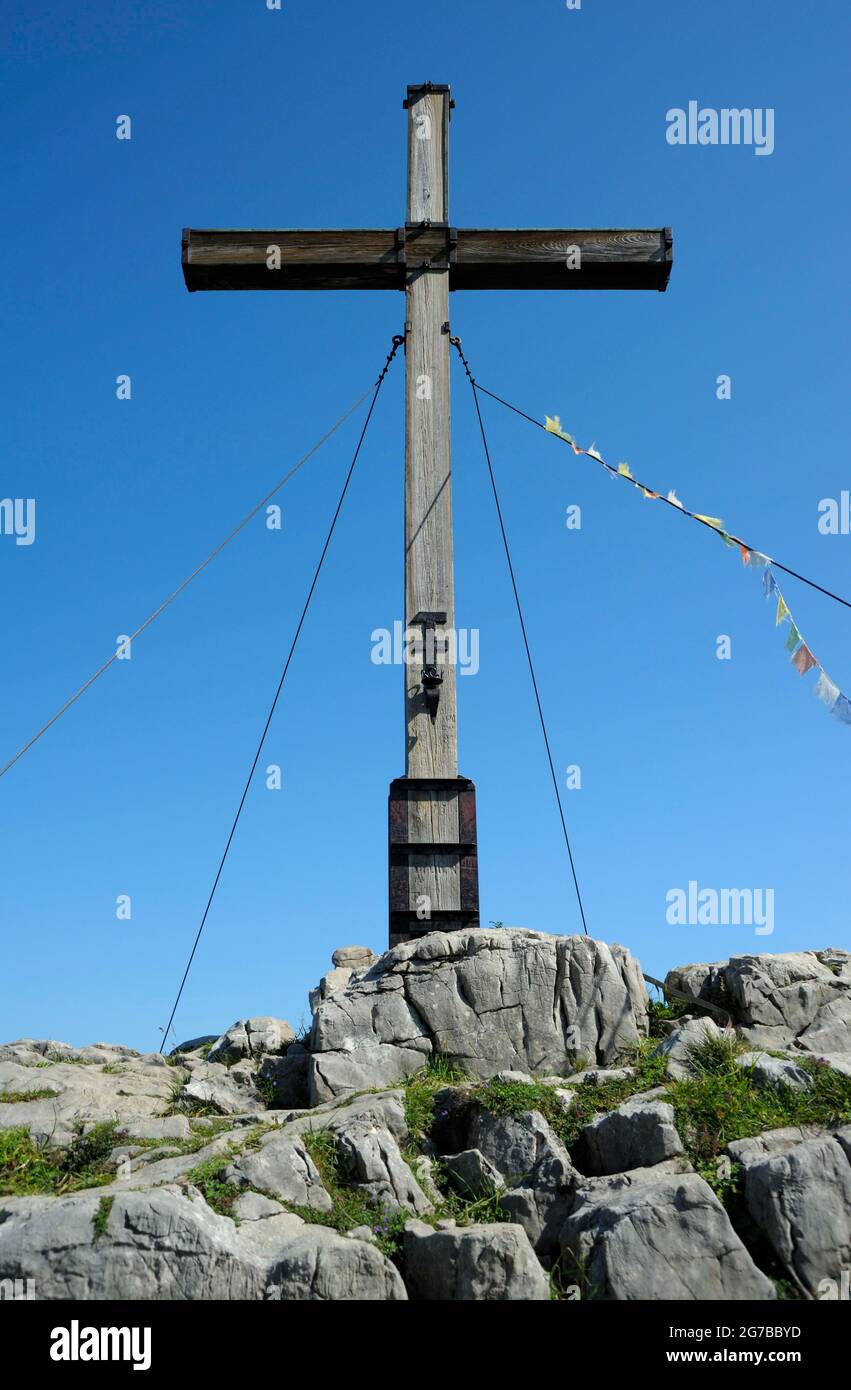 Kampenwand, devotional cross at the panorama path, August, Chiemgau ...