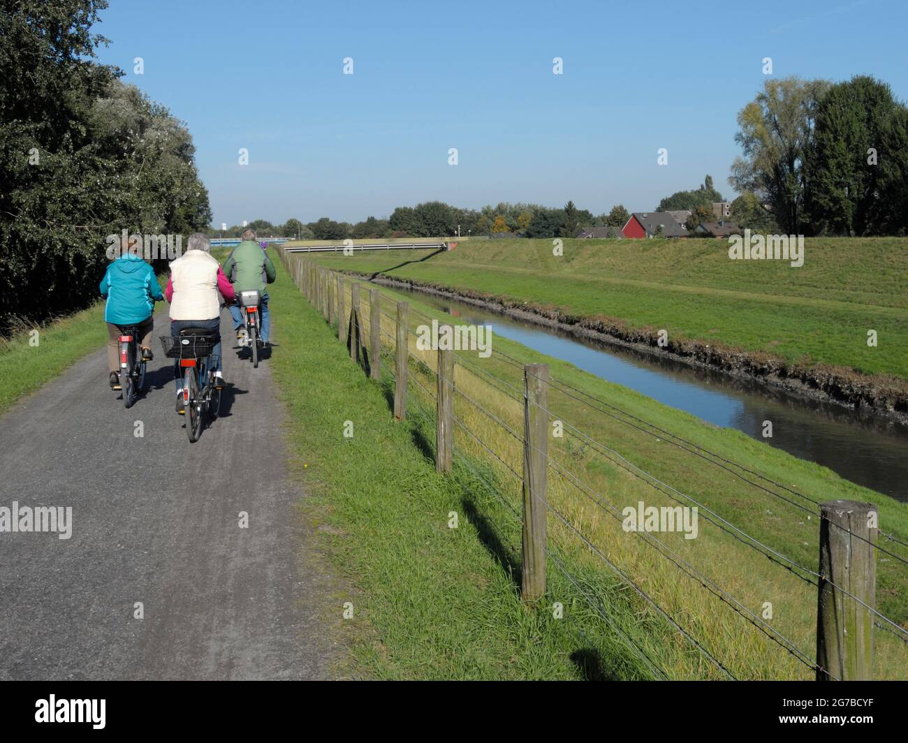 Emscher path hi-res stock photography and images - Alamy