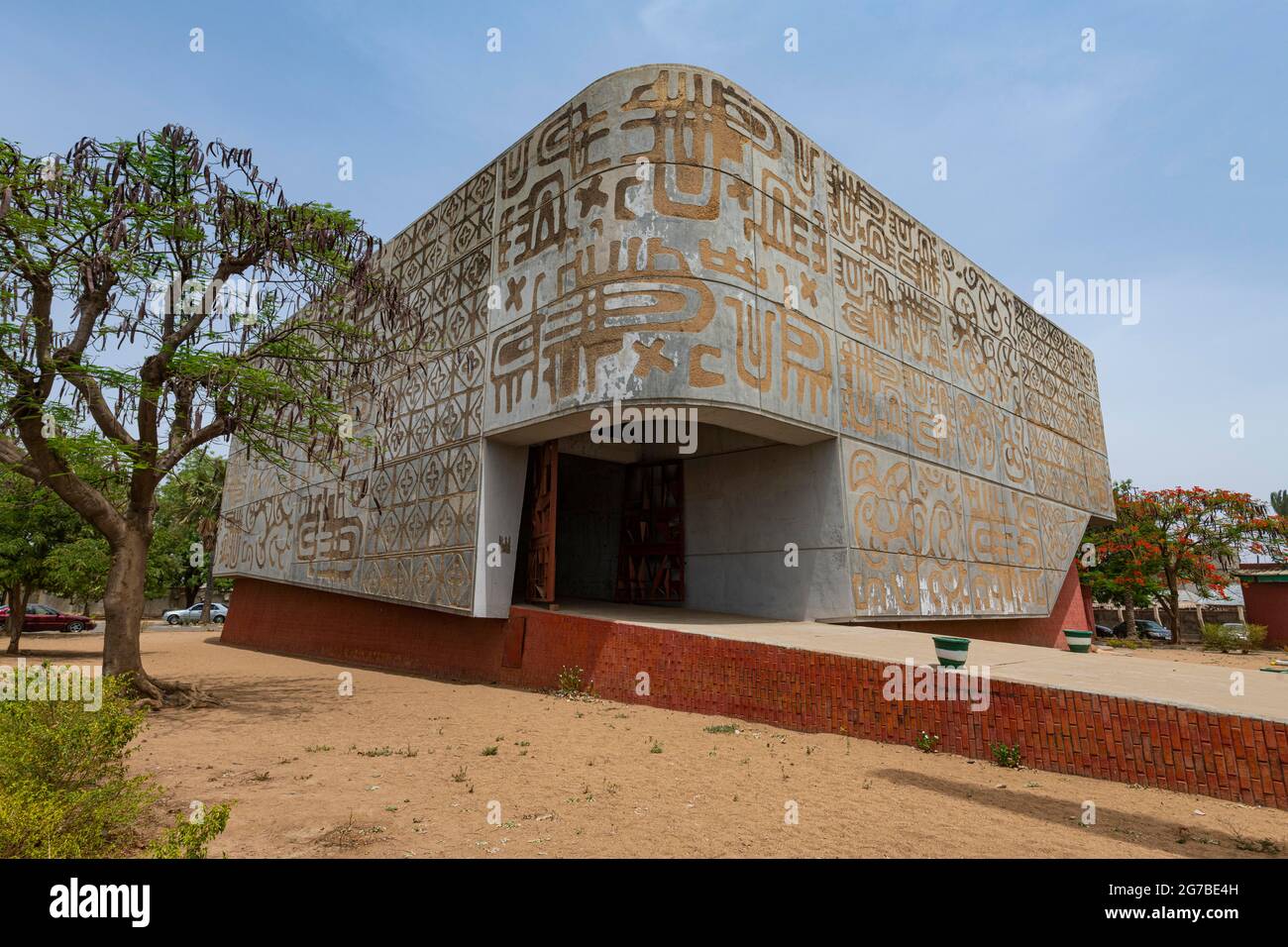 Sir Abubakar Tafawa Balewa tomb monument Bauchi, eastern Nigeria Stock ...