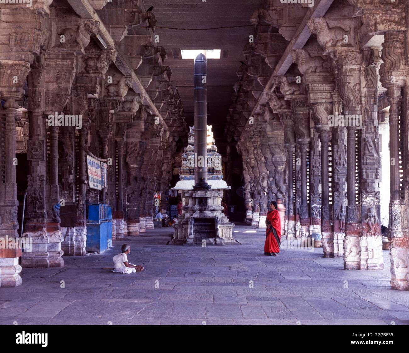 Corridor, Ekambareswarar Temple, Kanchipuram, Tamil Nadu, India Stock ...