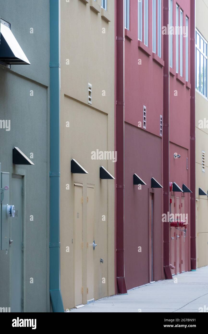 Doors in a row hi-res stock photography and images - Alamy