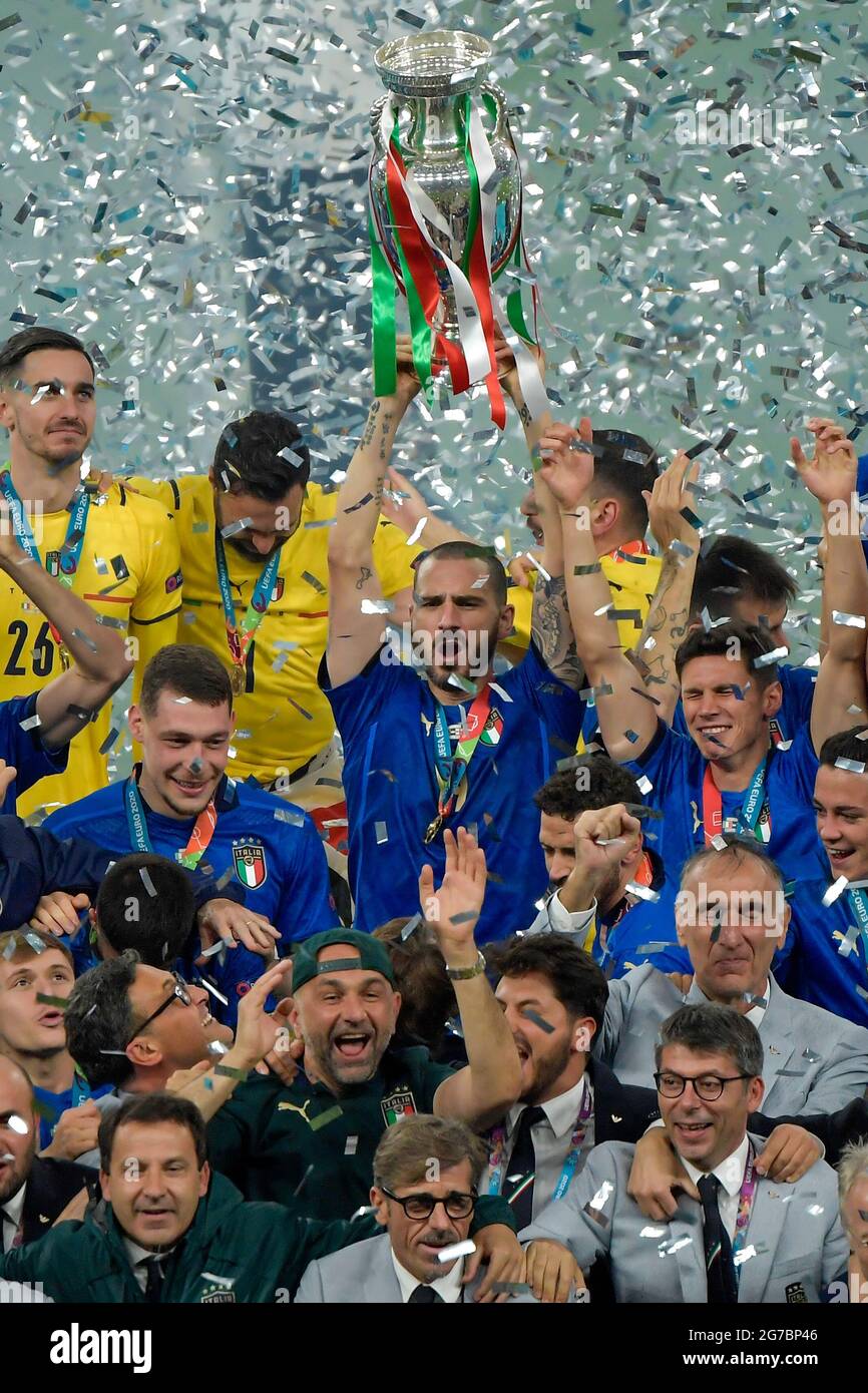 Euro 2020 trophy hi-res stock photography and images - Alamy