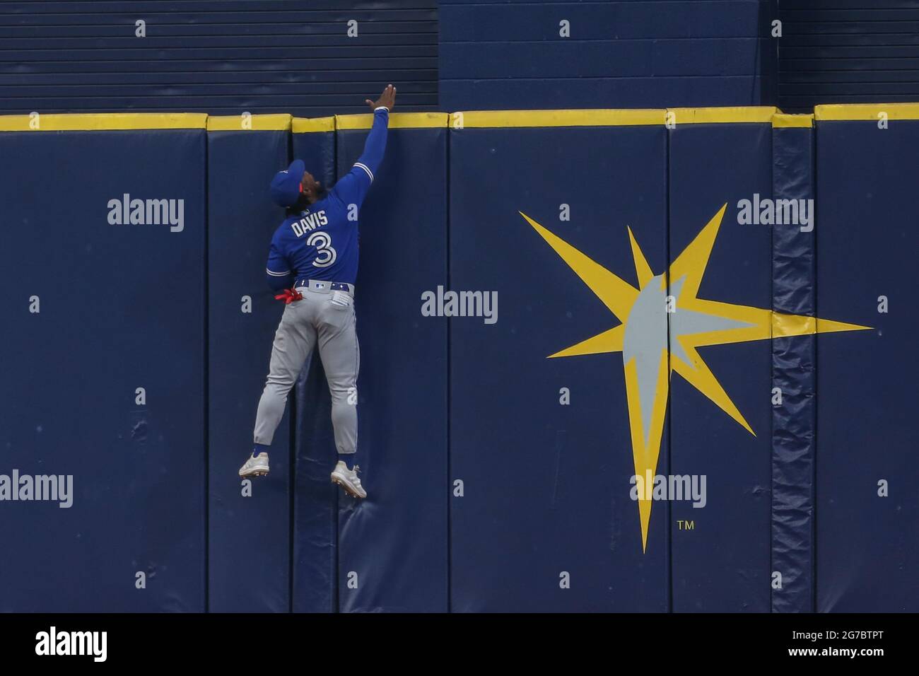 Jonathan davis hi-res stock photography and images - Alamy