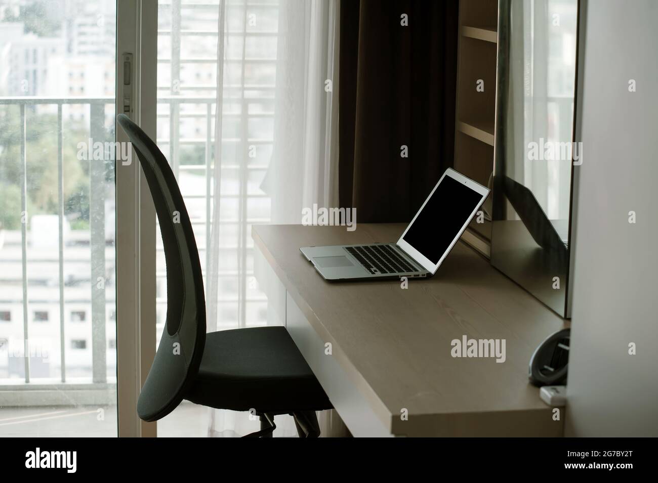 Shut Down Computer High Resolution Stock Photography and Images - Alamy