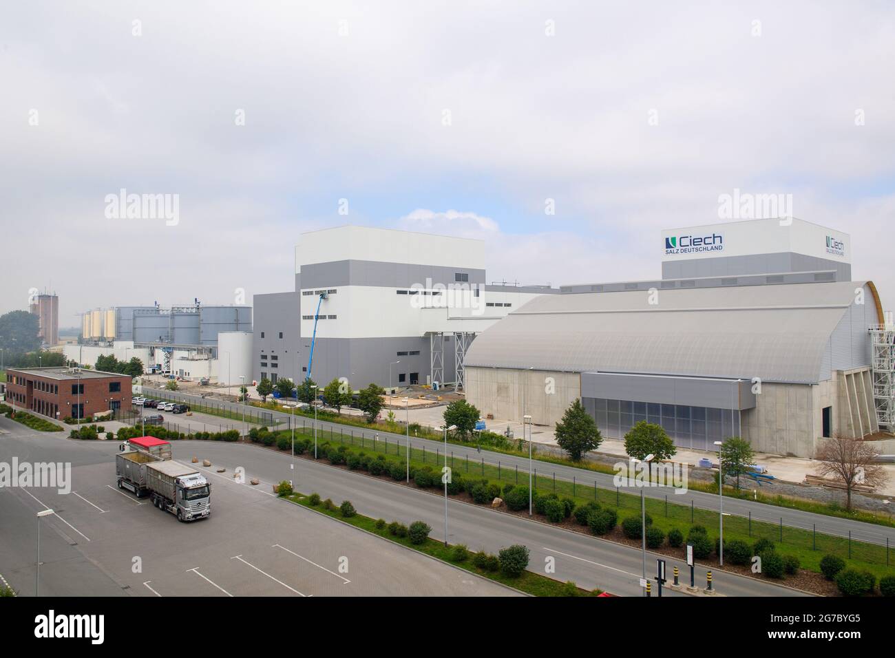 12 July 2021, Saxony-Anhalt, Staßfurt: The new plant of the chemical ...