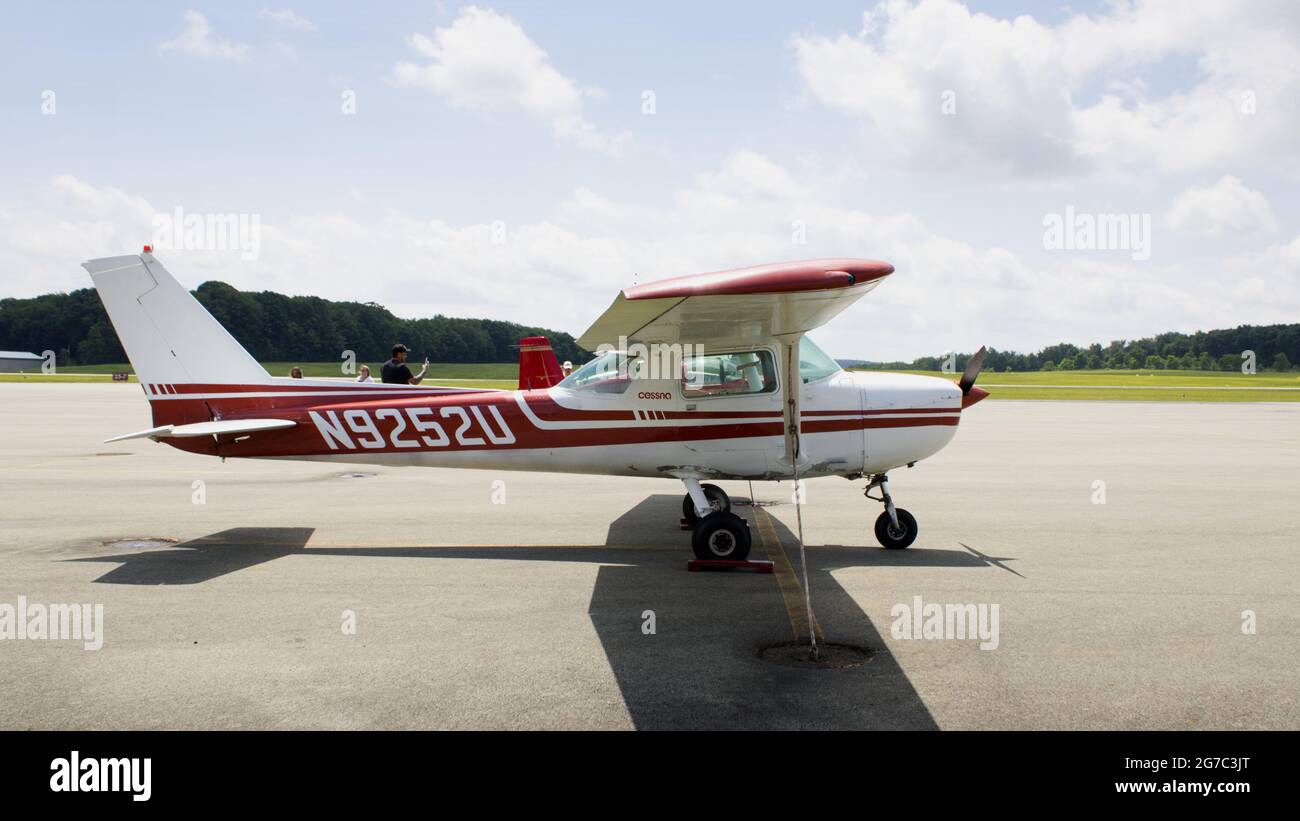 Cessna plane hi-res stock photography and images - Alamy