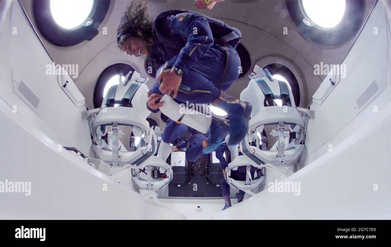 Unity 22 virgin galactic hi-res stock photography and images - Alamy