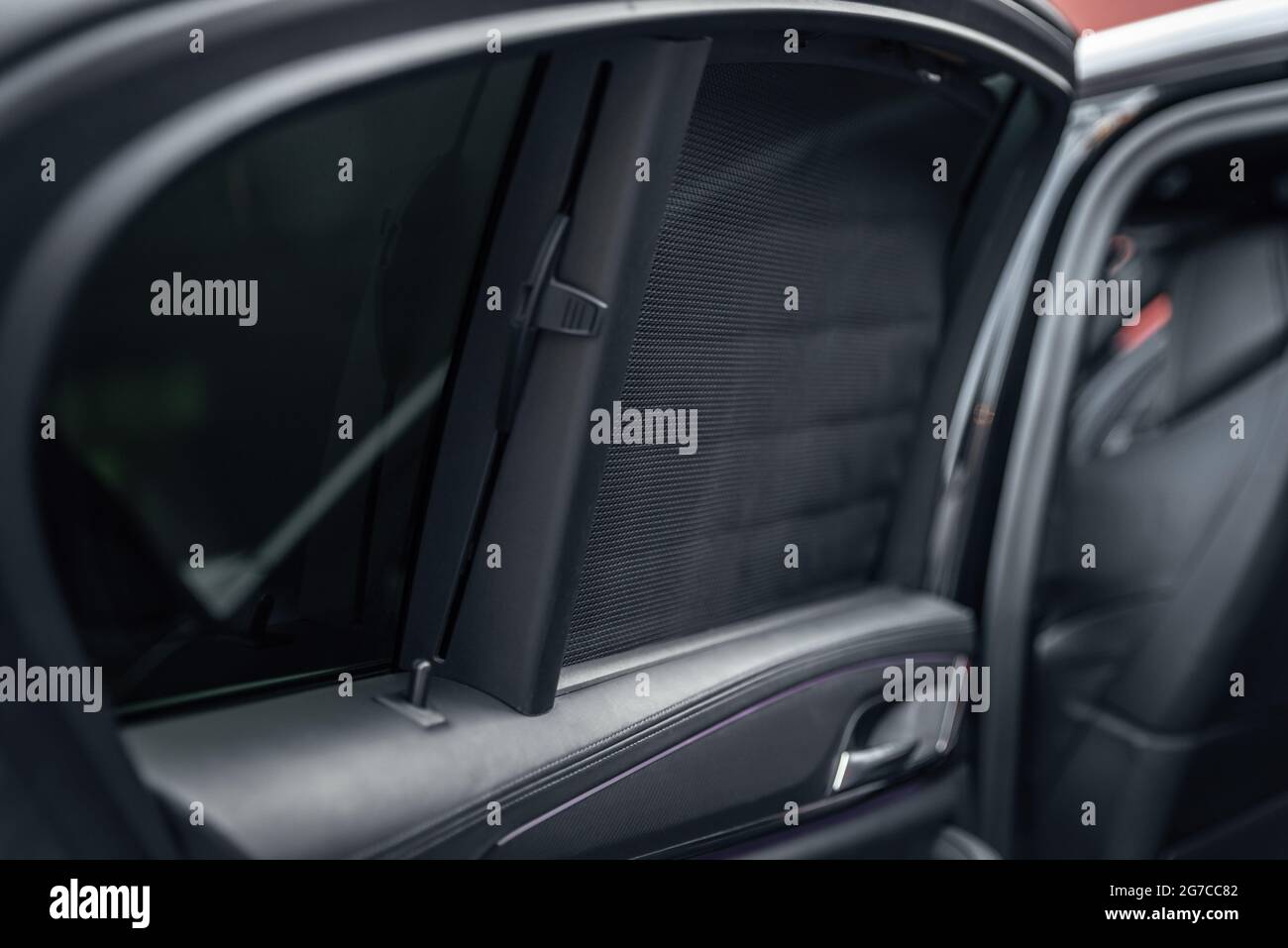 Curtain side vehicle hi-res stock photography and images - Alamy