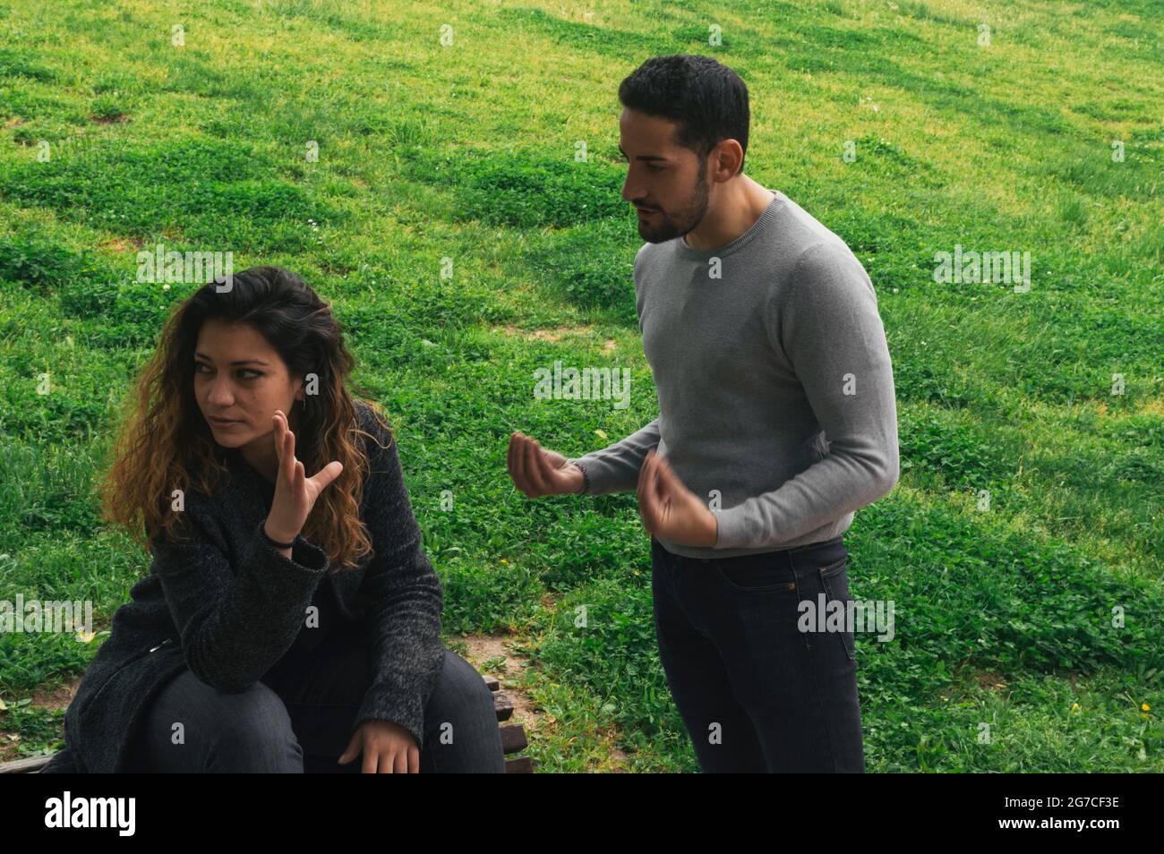 Couple argument park hi-res stock photography and images - Alamy