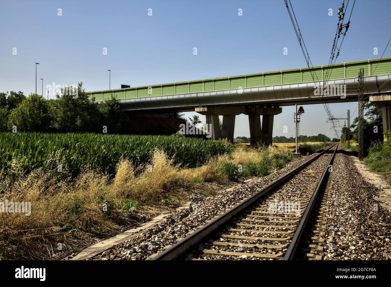 Land use under a viaduct hi-res stock photography and images - Alamy