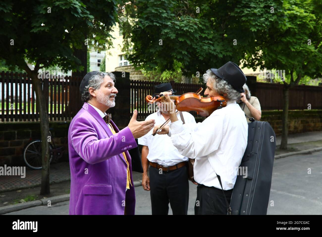 Alex Jacobowitz und Fritz Tarjan bei der feierlichen Eröffnung des ...