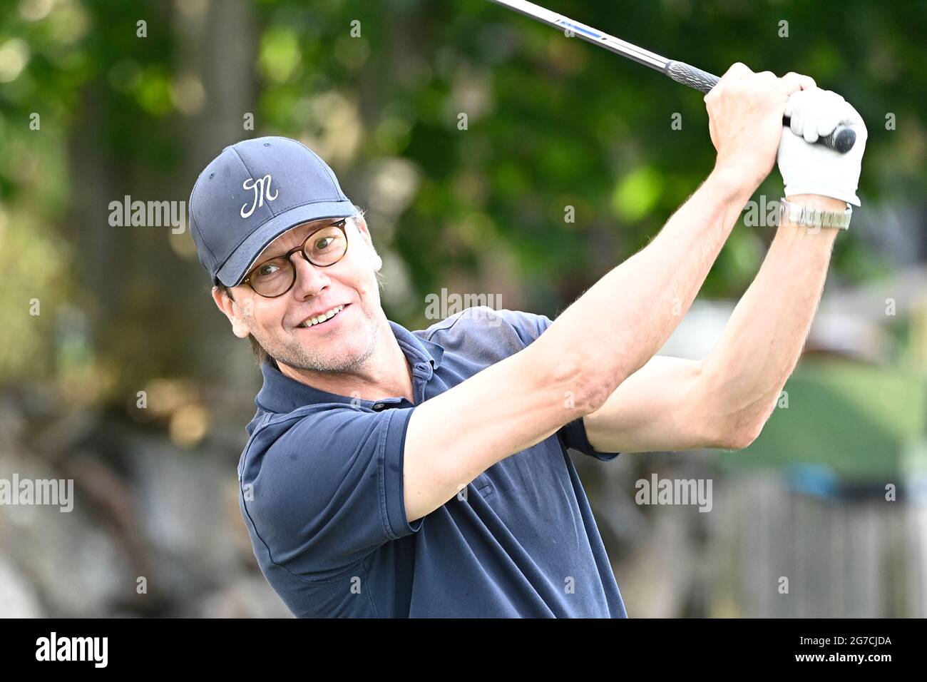 Prince Daniel playing in the Victoria golf tournament at Ekerum golf ...