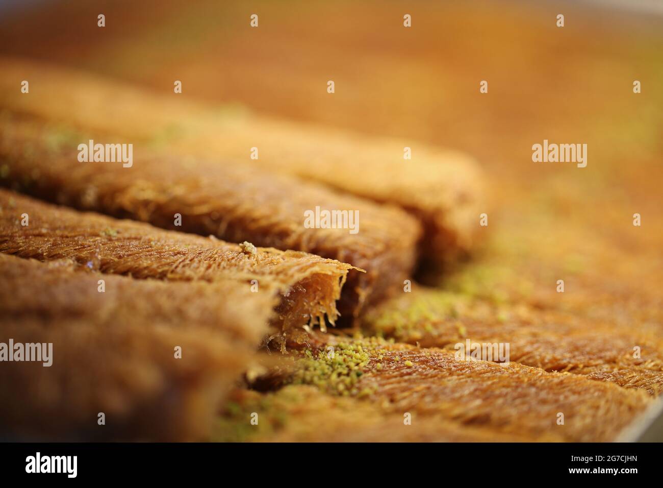 Walnut kadayif hi-res stock photography and images - Alamy