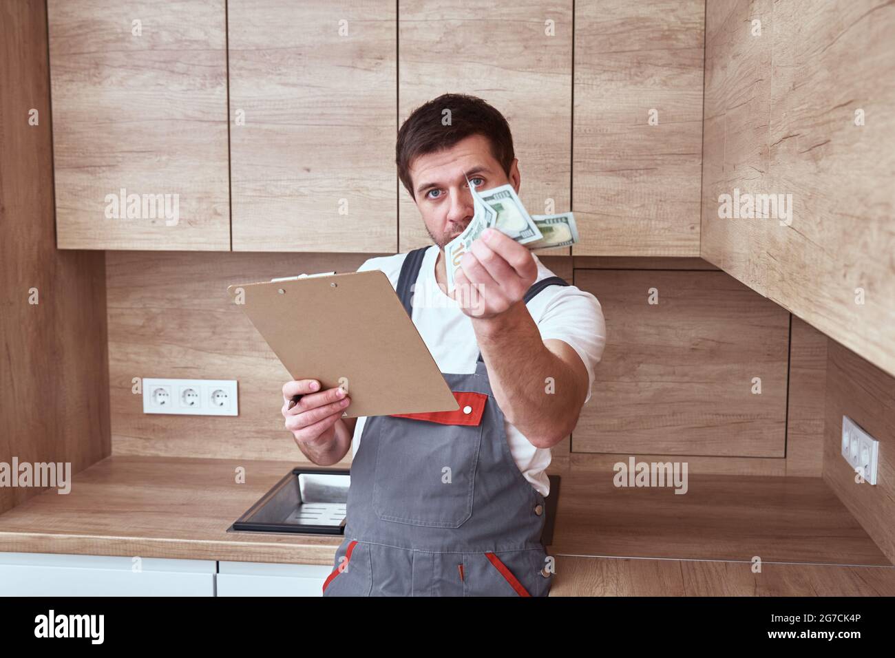 Professional payment agreement hi-res stock photography and images - Alamy