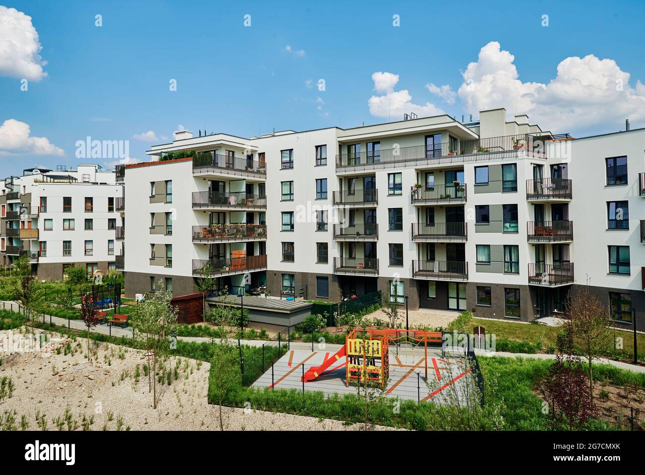 Building Complex This New Complex Of The National School Of Business