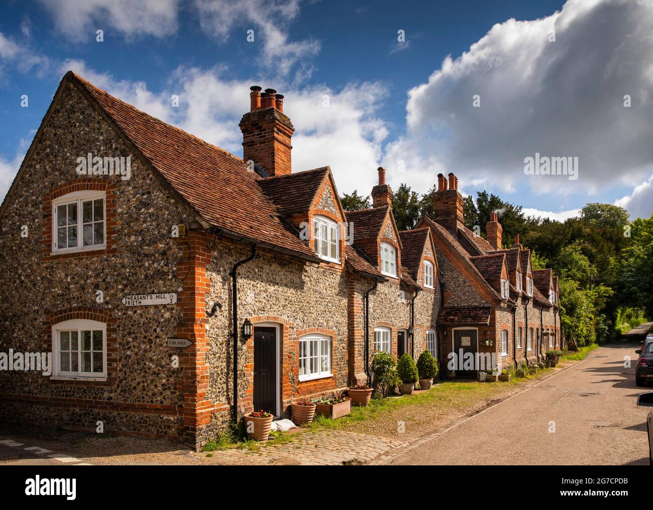 UK, England, Buckinghamshire, Hambleden Valley, Hambeden village ...