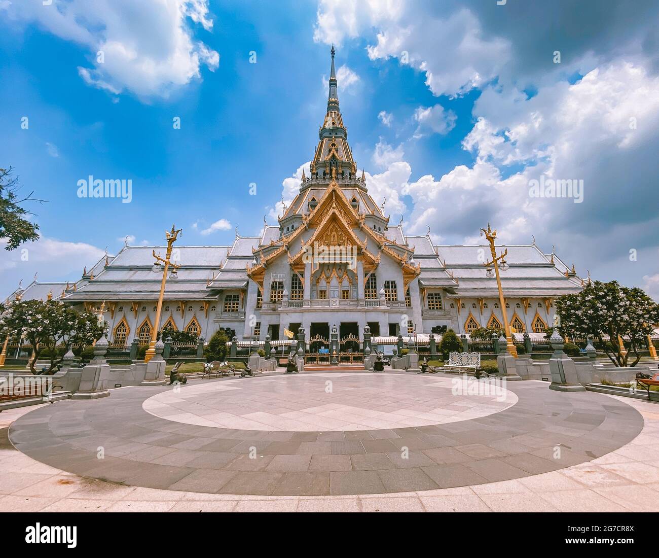 Wat Sothon Wararam Worawihan in Chachoengsao, Thailand Stock Photo - Alamy