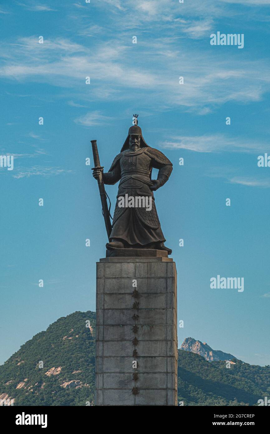 Vertical shot of Admiral Yi Sun-Shin statue in Seoul, South Korea Stock ...