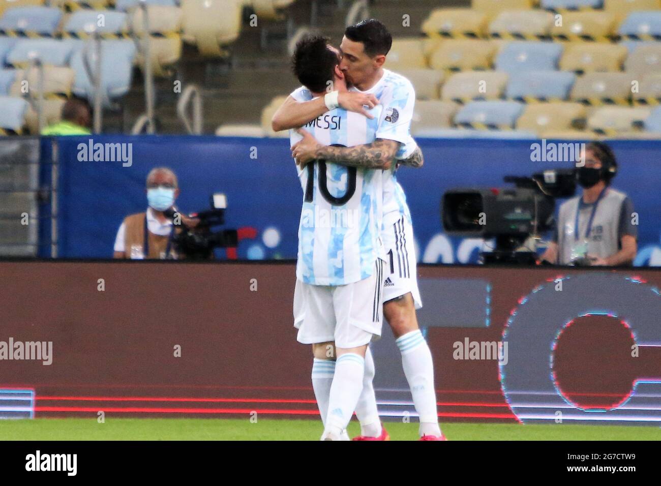 Angel di maria goal celebration hi-res stock photography and images - Alamy