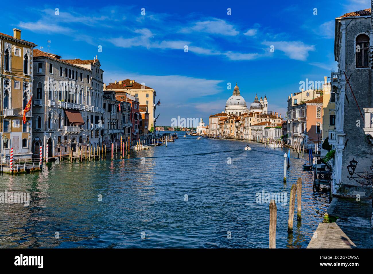 People in carnival at venice in boat hi-res stock photography and ...